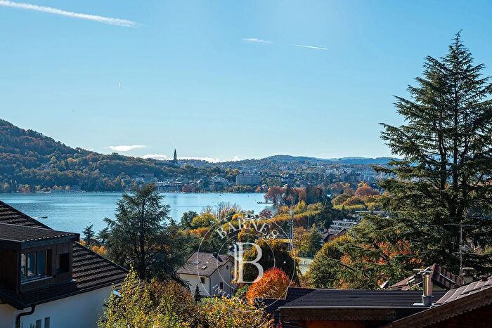 Maison à vendre - Annecy-le-Vieux, Annecy-le-Vieux Est - 8 pièces - 7 chambres
