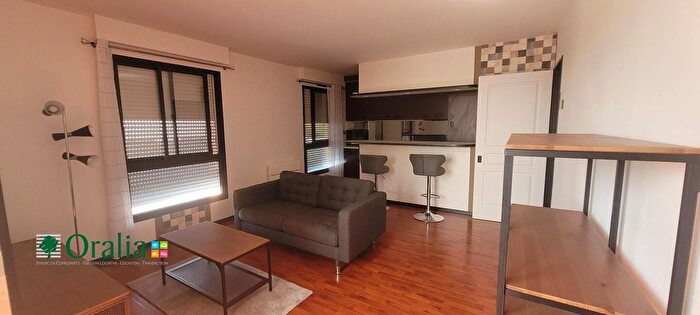 Appartement à louer - Château de Thouars, Talence - 2 pièces