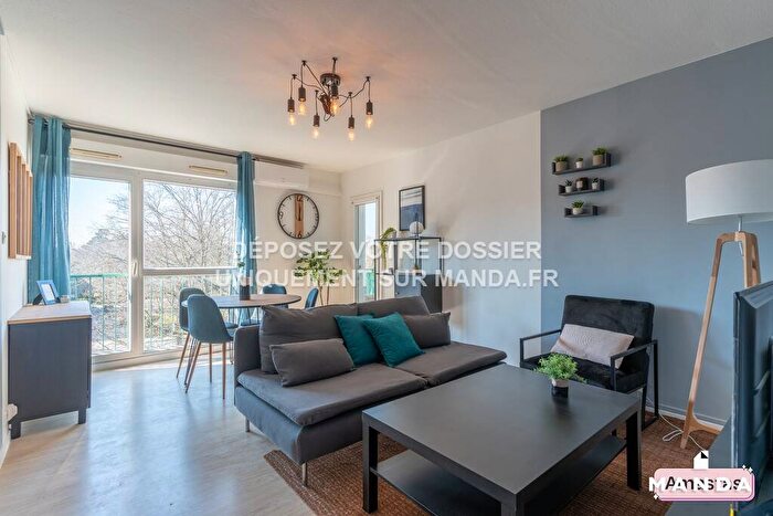 Appartement à louer - La Châtaigneraie, Pessac - 4 pièces - 3 chambres