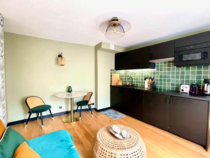 Odéon, Paris 6ème arrondissement - Appartement 2 pièces à louer