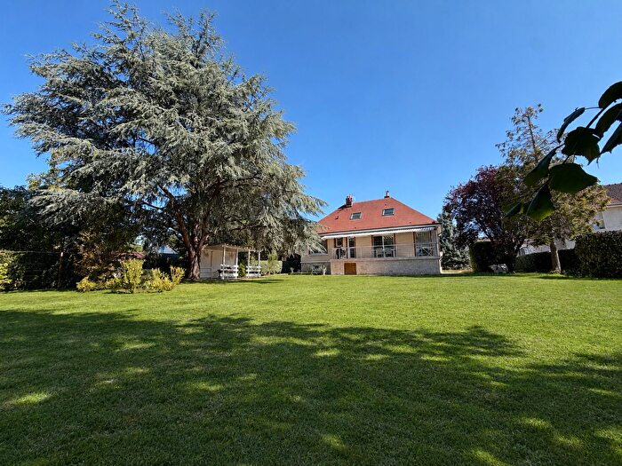 Gien, Centre-ville - Maison 7 pièces à vendre