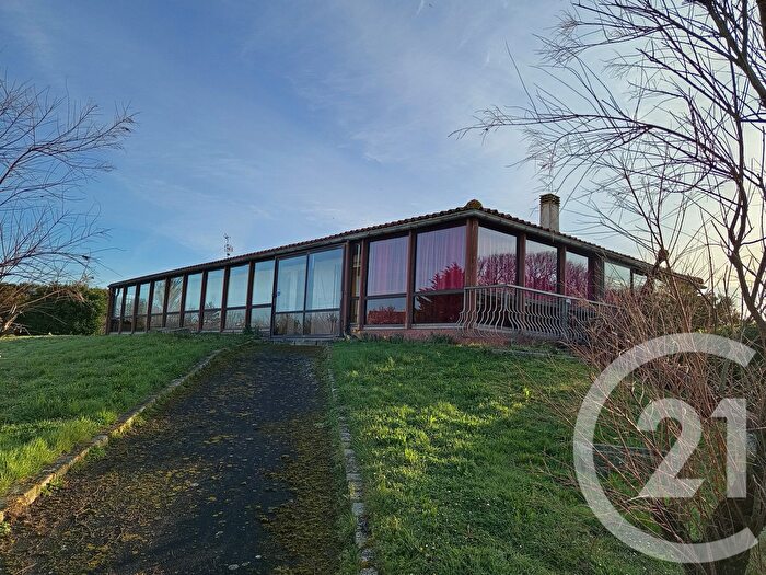 Maison à vendre - LHoumeau - 7 pièces - 6 chambres