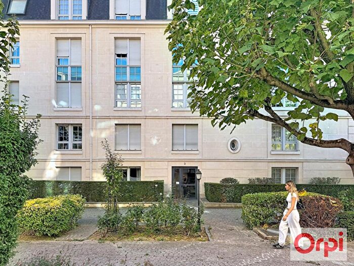 Appartement 3 pièces à Châtillon, Centre-ville, Sarments, à vendre