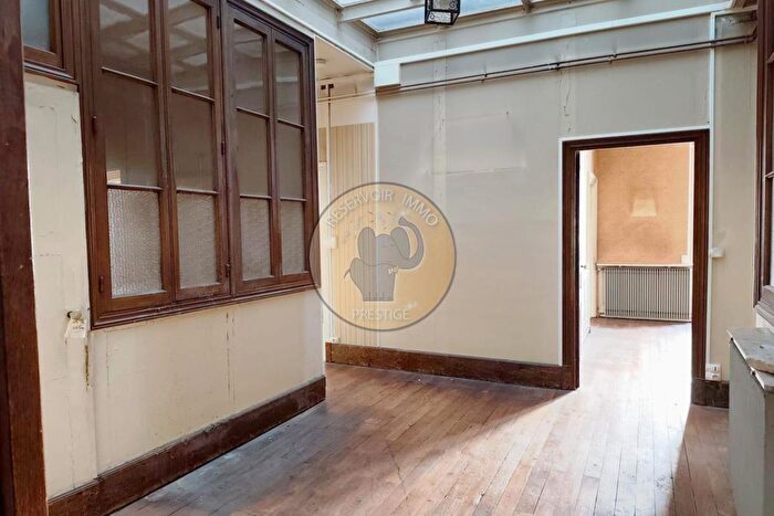 Maisons à vendre et appartements à louer - 3