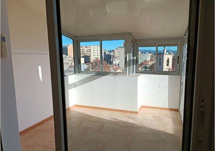 Appartement à louer - Marseille ème - 3 pièces - 2 chambres