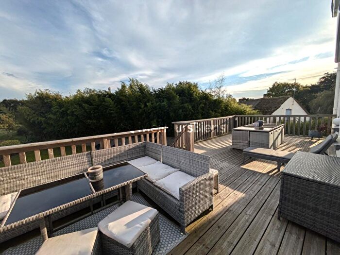 Maison à vendre - Saint-Lyphard - 9 pièces - 6 chambres