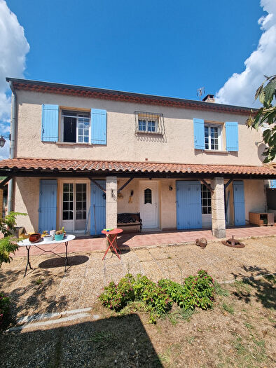 Maison à vendre - Arles, Pont de Crau, Moulès - 9 pièces - 4 chambres