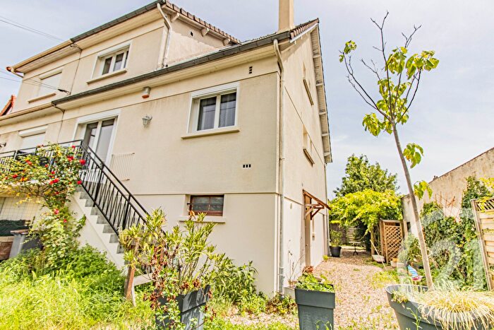 Maison 6 pièces à vendre à Aubergenville