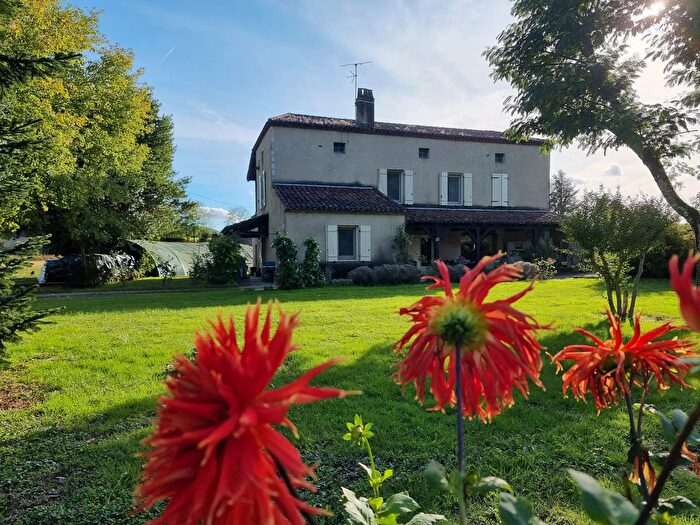 Maison à vendre - Anglars-Juillac - 4 pièces - 3 chambres