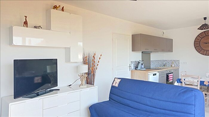 Appartement 2 pièces à Salles, à louer