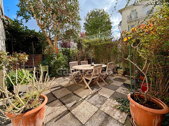 Appartement à vendre - Issy-les-Moulineaux, Les Iles, La Ferme - 4 pièces - 3 chambres