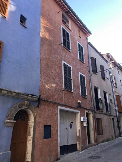 Maison à vendre - Cuers - 8 pièces - 5 chambres