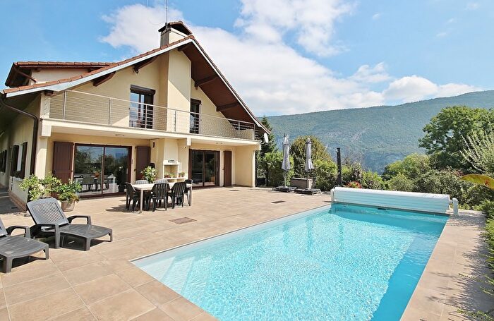 Maison à vendre - Novalaise - 7 pièces - 6 chambres