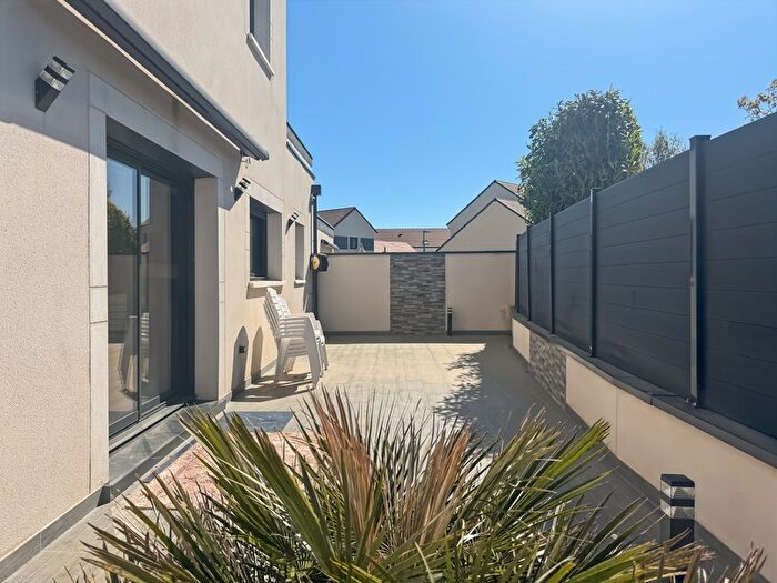 Maison 7 pièces à Saint-Julien, à vendre