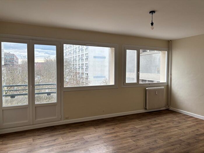 Appartement à louer - Lille, Centre-ville, Euralille - 3 pièces - 2 chambres