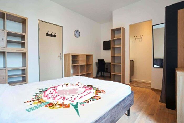 Appartement à louer - Centre Ville, Reims - 1 pièce