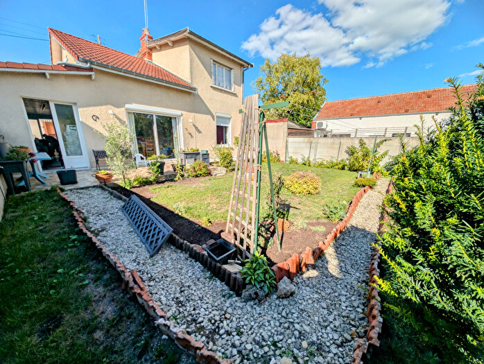 Maison 5 pièces à vendre à Sainte-Savine