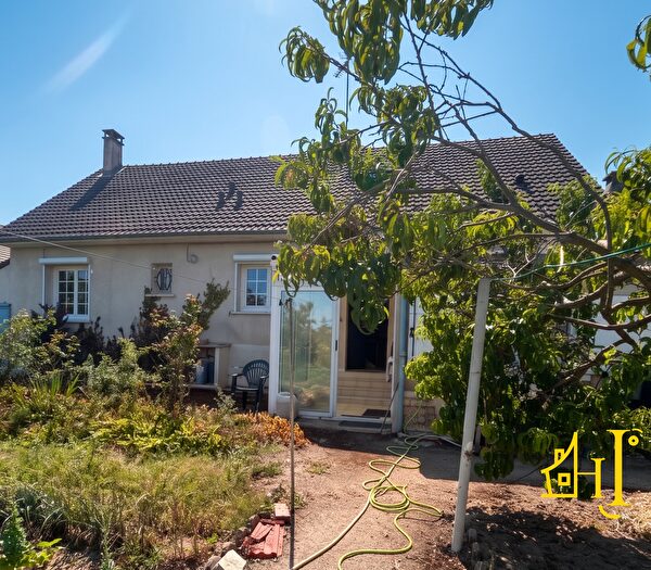 Maison 7 pièces à Sury-près-Léré, à vendre