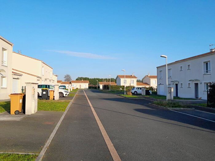 Maison 5 pièces à louer - Val-de-Livenne