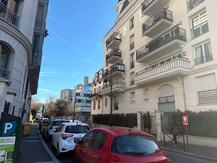 Appartement à vendre - Puteaux, Vieux Puteaux - 3 pièces - 2 chambres