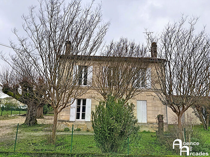 Maison à vendre - Saint-André-de-Cubzac - 8 pièces - 4 chambres