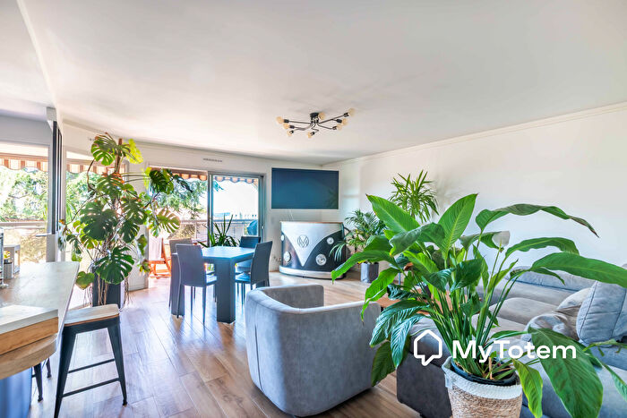 Appartement à vendre - Saint-Laurent-du-Var, Jacquons, Plateaux Fleuris - 3 pièces - 2 chambres