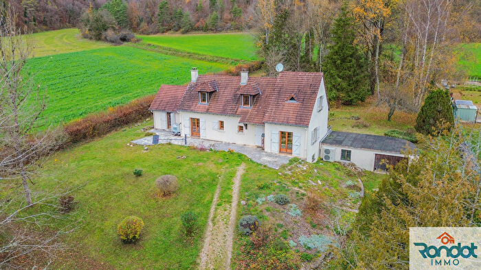 Maison à vendre - Marey-sur-Tille - 7 pièces - 5 chambres