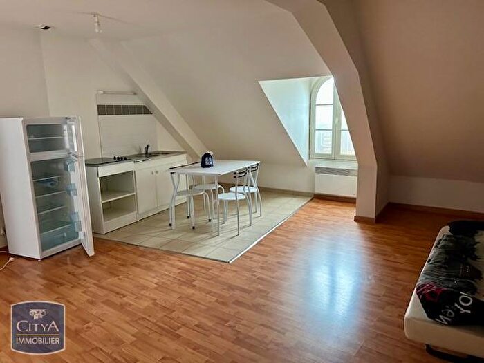 Appartement à louer - Saumur, Fenêt, Ardilliers, Beaulieu, Le Petit Puy - 1 pièce