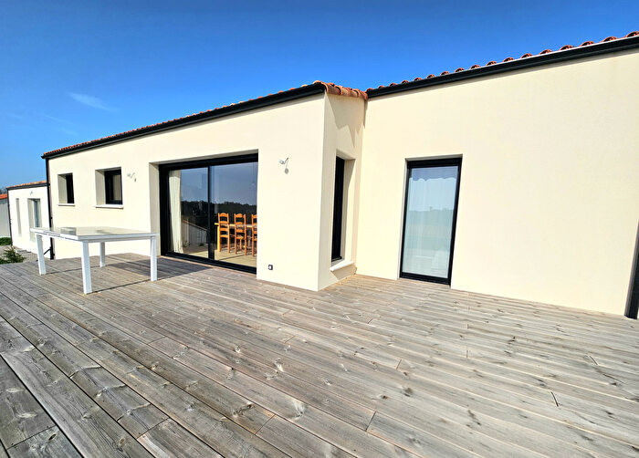 Maison à vendre - Saint-Crespin-sur-Moine - 5 pièces - 3 chambres