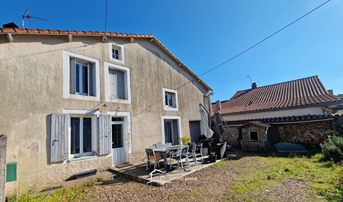 Maison à vendre - Rouillé - 6 pièces - 3 chambres