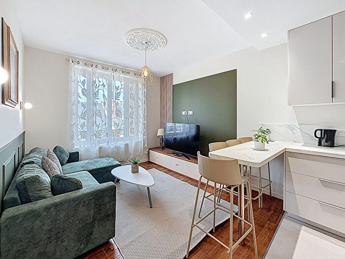 Appartement à vendre - Orléans, Cathédrale, Jeanne dArc - 2 pièces - 1 chambre