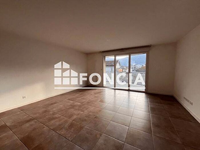 Appartement à louer - Nord, Vizille - 3 pièces - 2 chambres