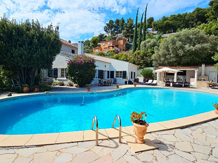 Maison à vendre - La Valette-du-Var, Libération - 11 pièces - 6 chambres