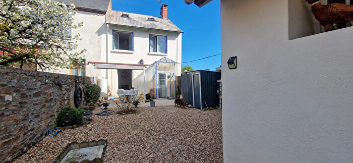 Maison à vendre - Viplaix - 4 pièces - 3 chambres