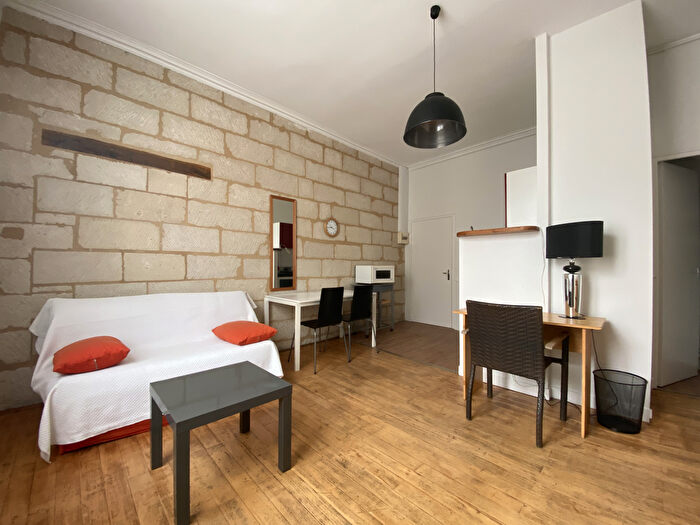 Appartement à louer - Saumur, Nantilly - 1 pièce