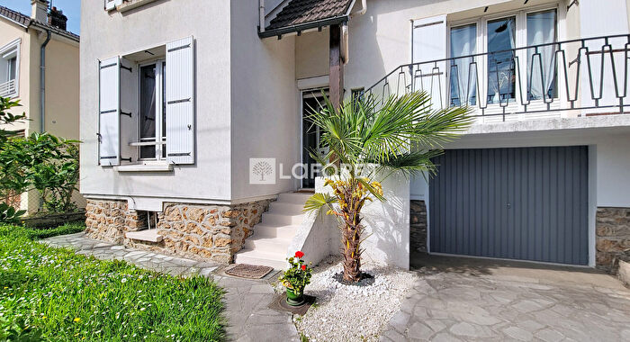 Maison 7 pièces à Saint-Brice-sous-Forêt, Centre-ville, Clos, à vendre