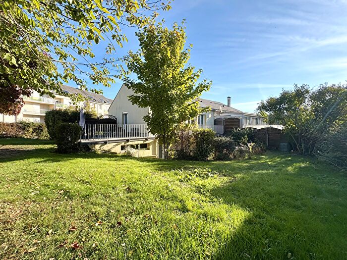 Maison à vendre - Saint-Hilaire-Saint-Florent, Saint-Hilaire - 6 pièces - 5 chambres