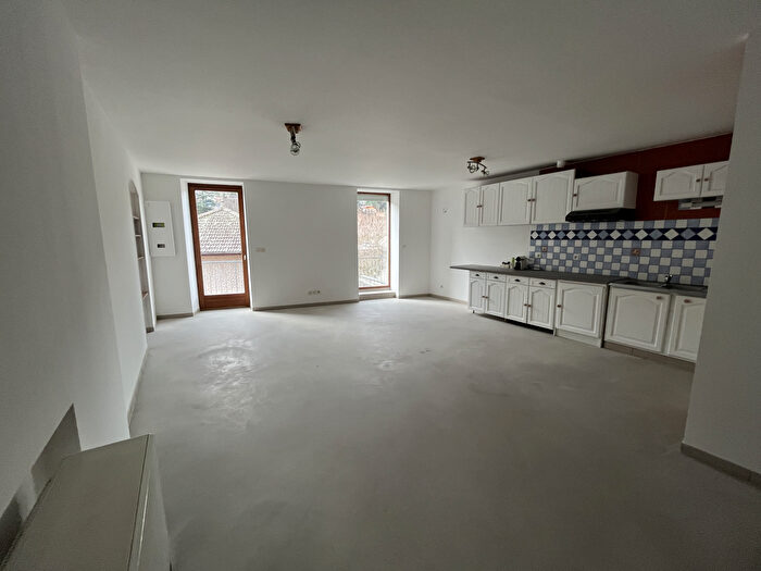 Appartement à louer - Satillieu - 3 pièces - 2 chambres