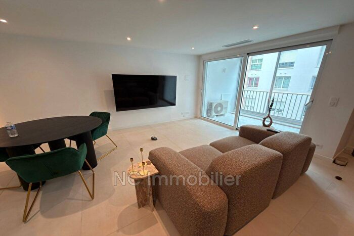 Appartement à louer - Carnot, Cannes - 2 pièces - 1 chambre