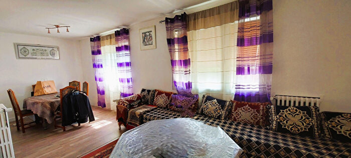 Maison à vendre - Caudebec-lès-Elbeuf - 4 pièces - 3 chambres