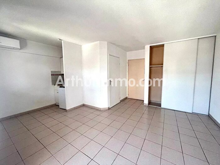 Appartement à louer - Béziers, Champ de Mars - 1 pièce - 1 chambre