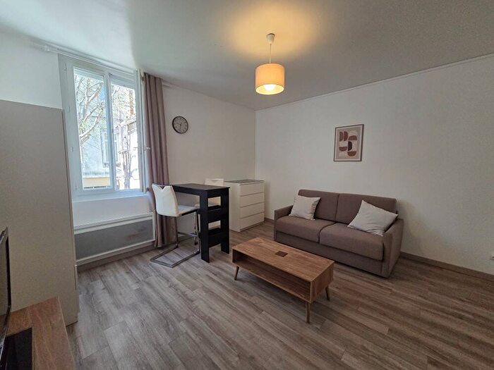 Appartement 1 pièce à louer - Gambetta, Nîmes