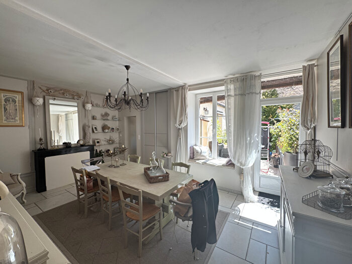Bar-sur-Aube - Maison 6 pièces à vendre