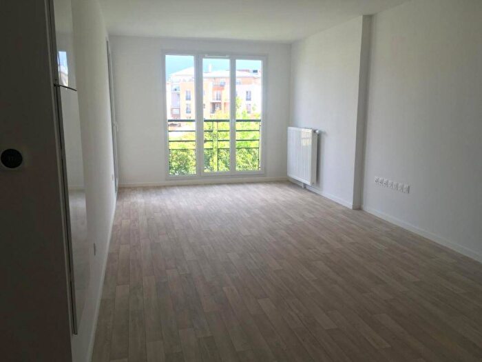 Appartement à louer - Montconseil, Corbeil-Essonnes - 3 pièces - 2 chambres
