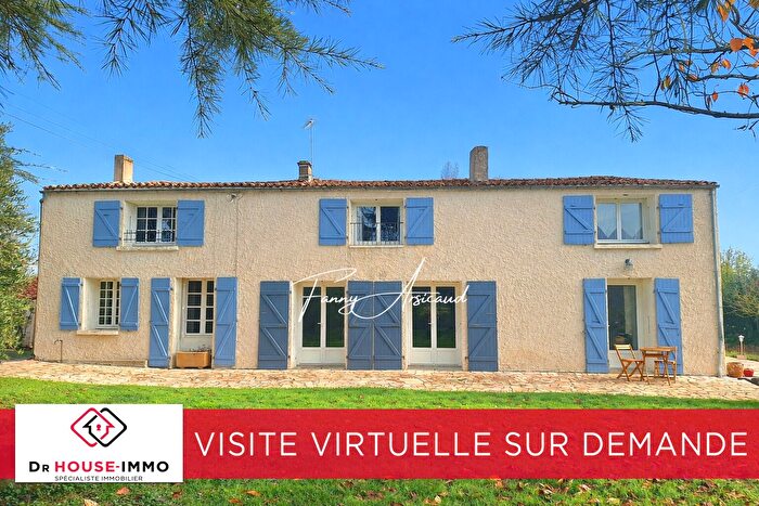 Maison à vendre - Velluire - 12 pièces - 6 chambres