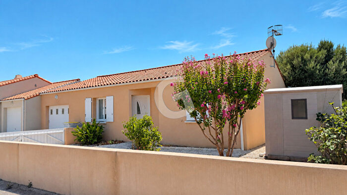 Maison 4 pièces à Angles, à vendre