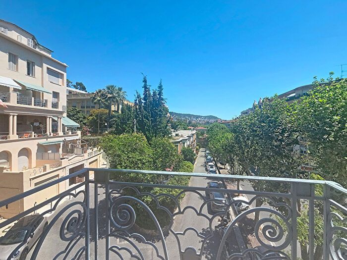 Appartement 3 pièces à Nice, Cimiez, à vendre
