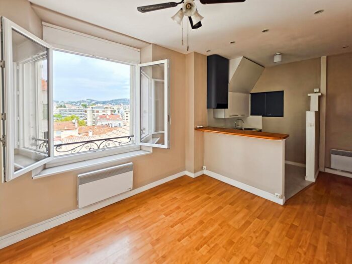 Cannes, Petit Juas : Appartement 2 pièces à vendre