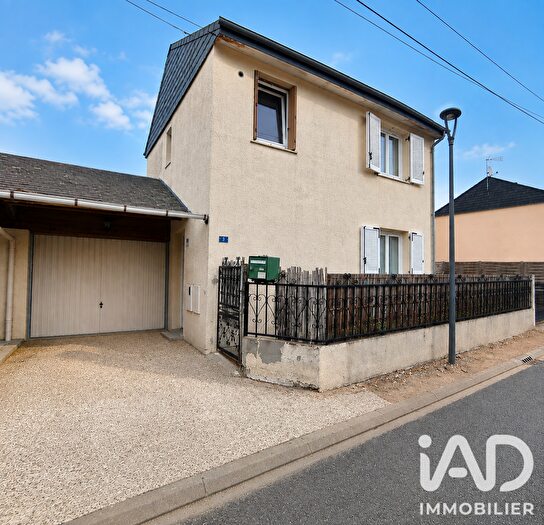 Maison 4 pièces à Nazelles-Négron, à vendre