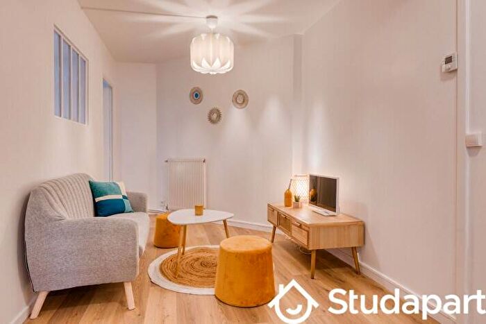 Appartement à louer - Saint Liesne-Centre Est, Melun - 1 pièce - 1 chambre